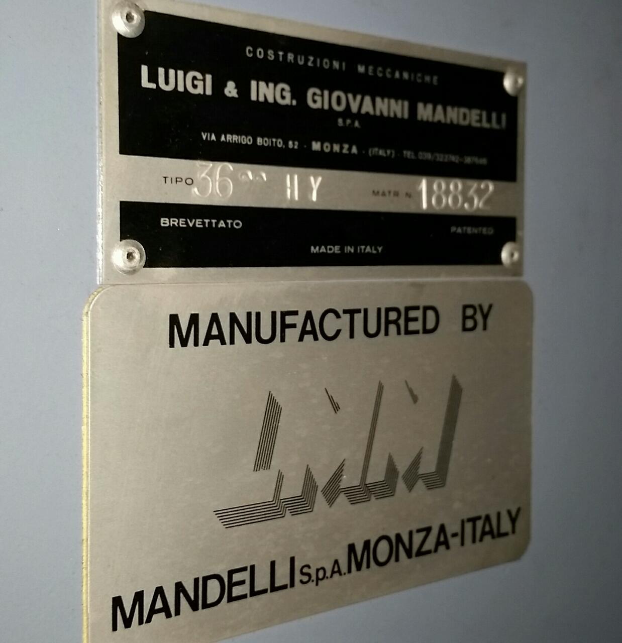 Lot #20: Mandelli 36 HY Paper Cutter, Air Bed, Safety Beam - WireBids